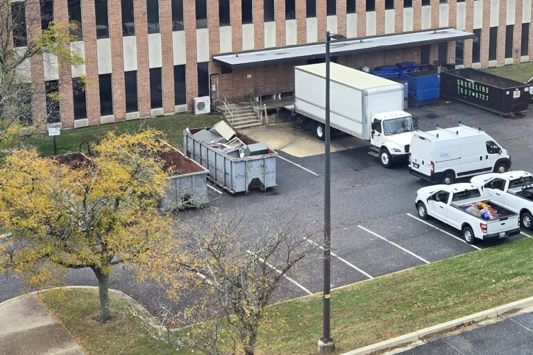 Furloughed Workers Recalled To Clear Buildings at Goddard – Greenbelt ...